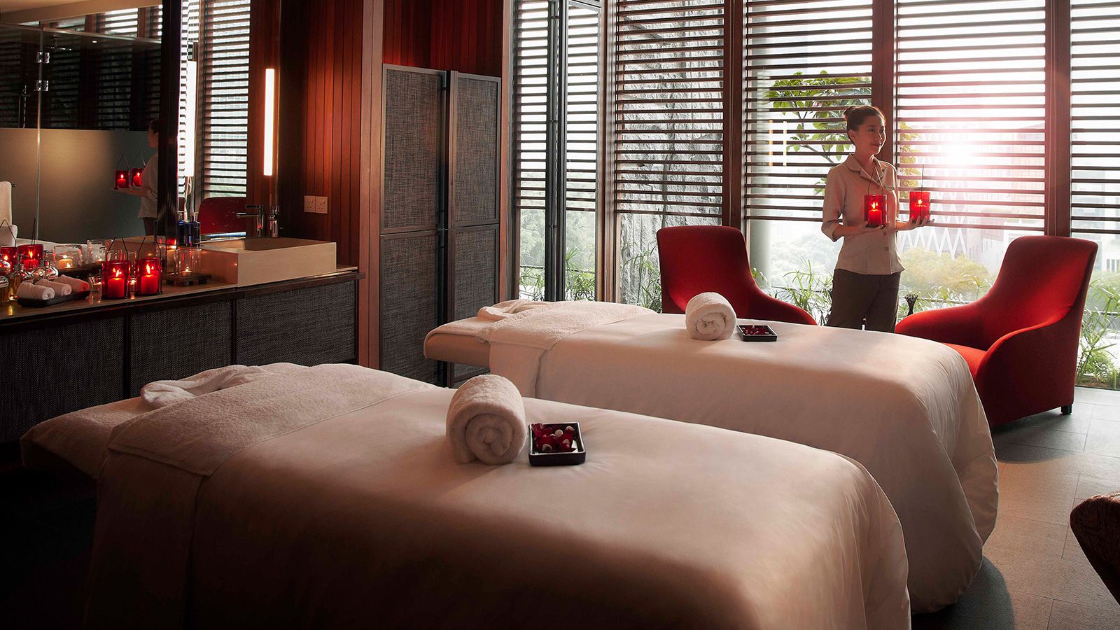 105-Minute Festive Shine Spa Treatment