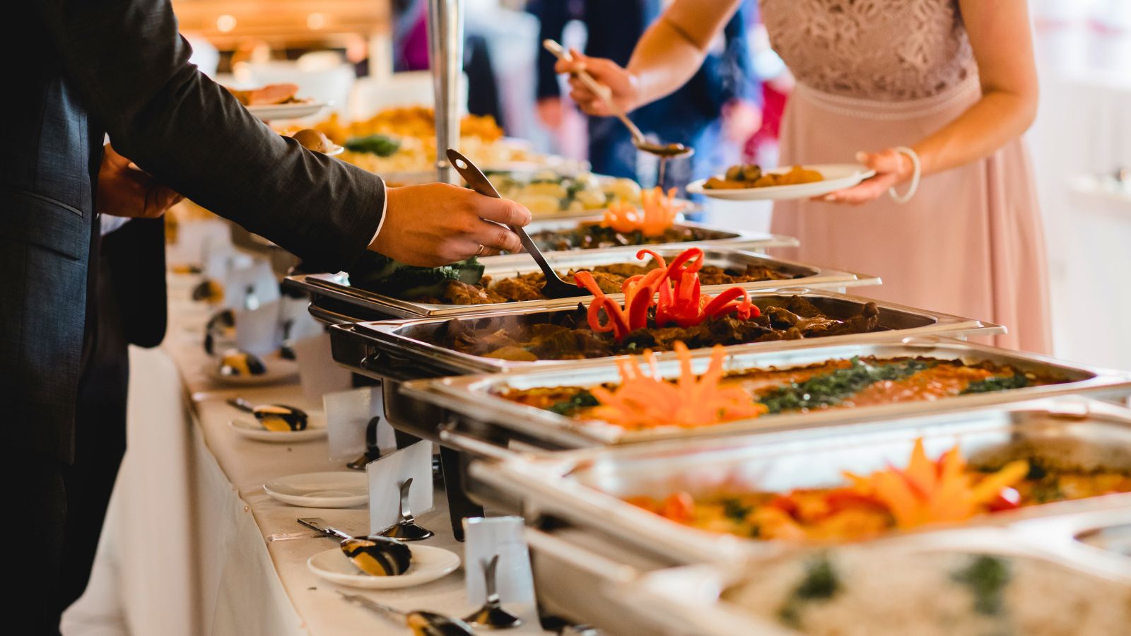 3.3 Flash Deals - Feast for 4, Pay for 3 Buffet Lunch at The Café!