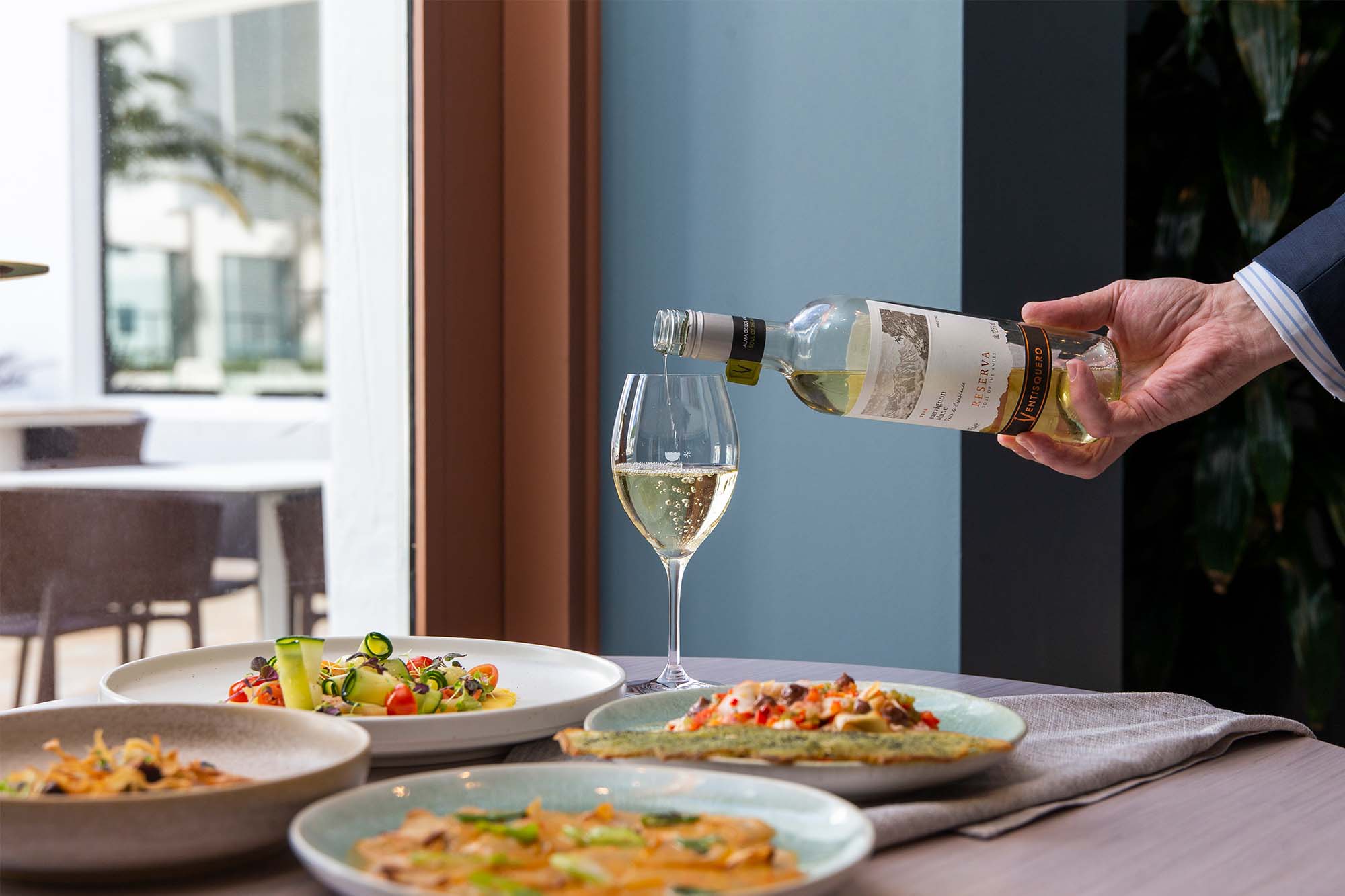IDEM Hospitality - Hotel bookings made easy