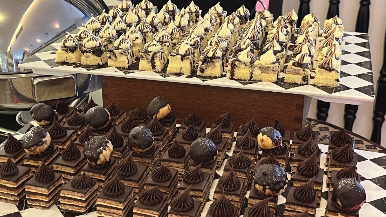 Sunday Hi-Tea Buffet