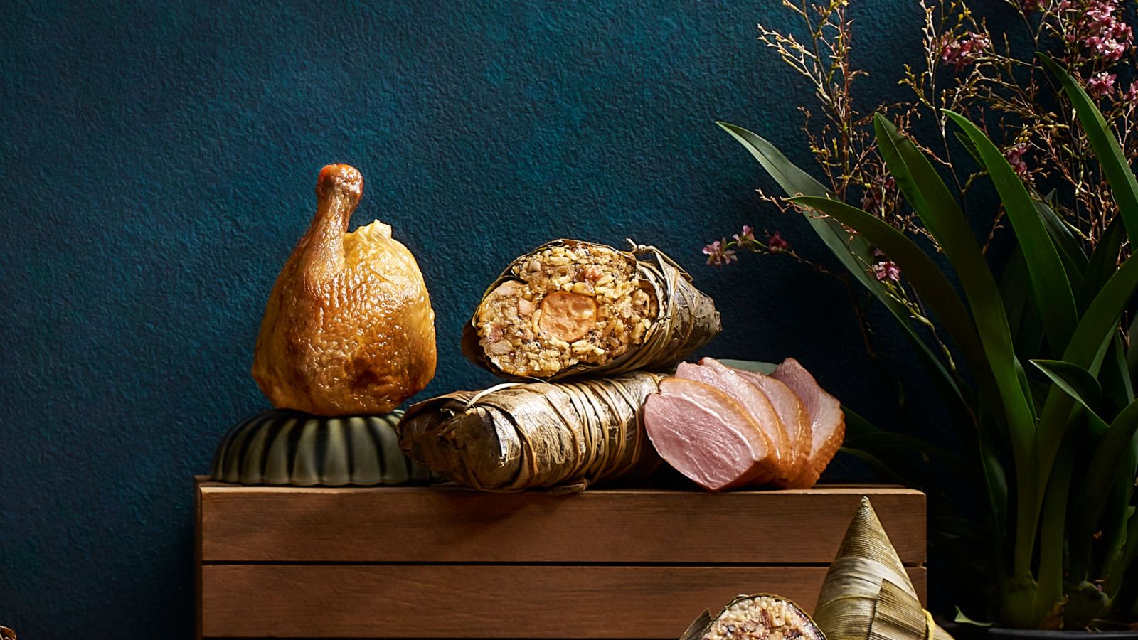 Pan Pacific Black Pepper Foie Gras Sausages Rice Dumpling 泛太平洋黑椒鹅肝热狗粽