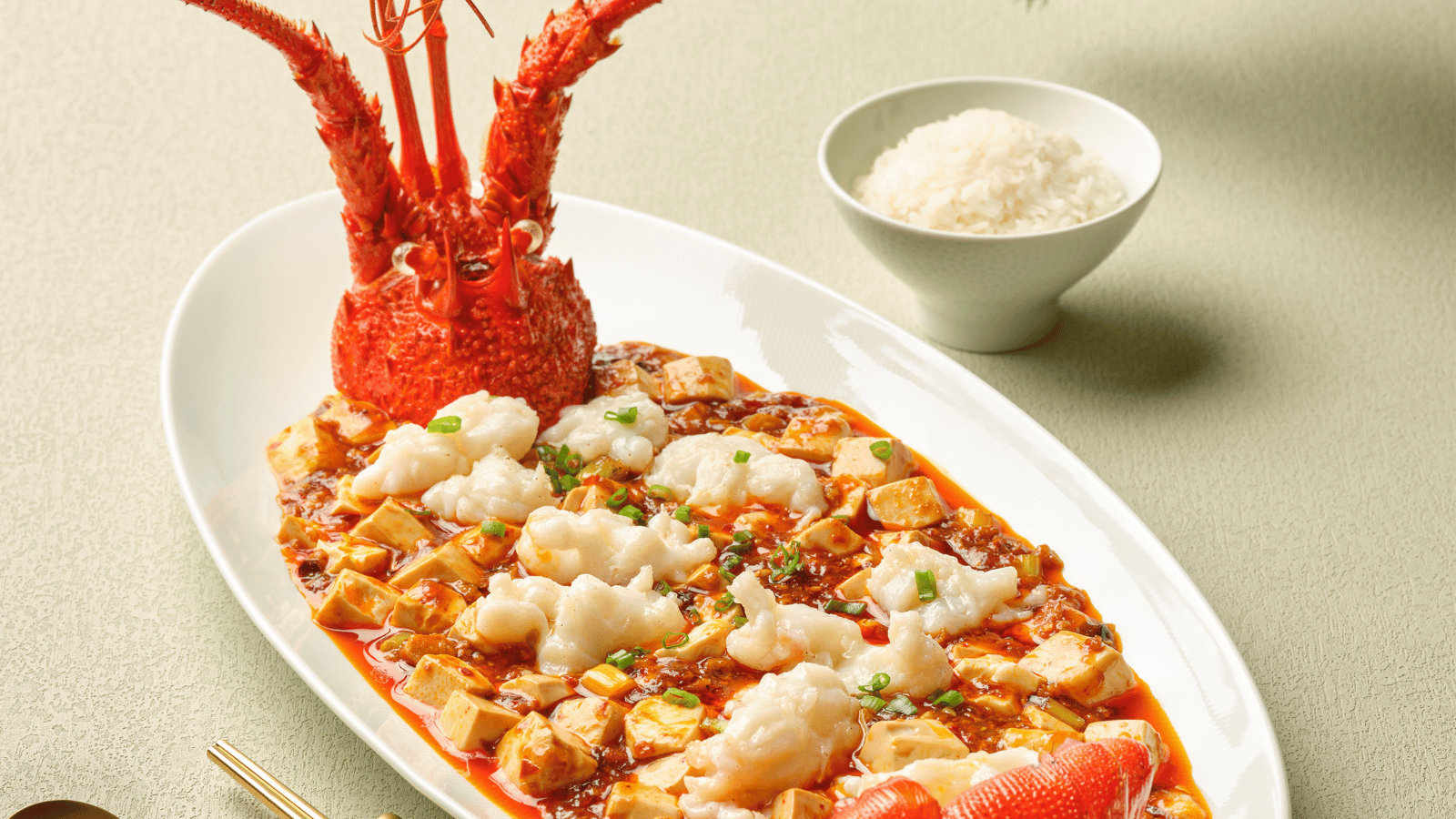 Stir-fried Local Lobster with Bean Curd in Spicy Sauce 龙虾麻婆豆腐 (500g)